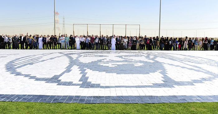 New Record For World s Largest Notebook Mosaic Logo Set In UAE New Record For World s Largest Notebook Mosaic Logo Set In UAE