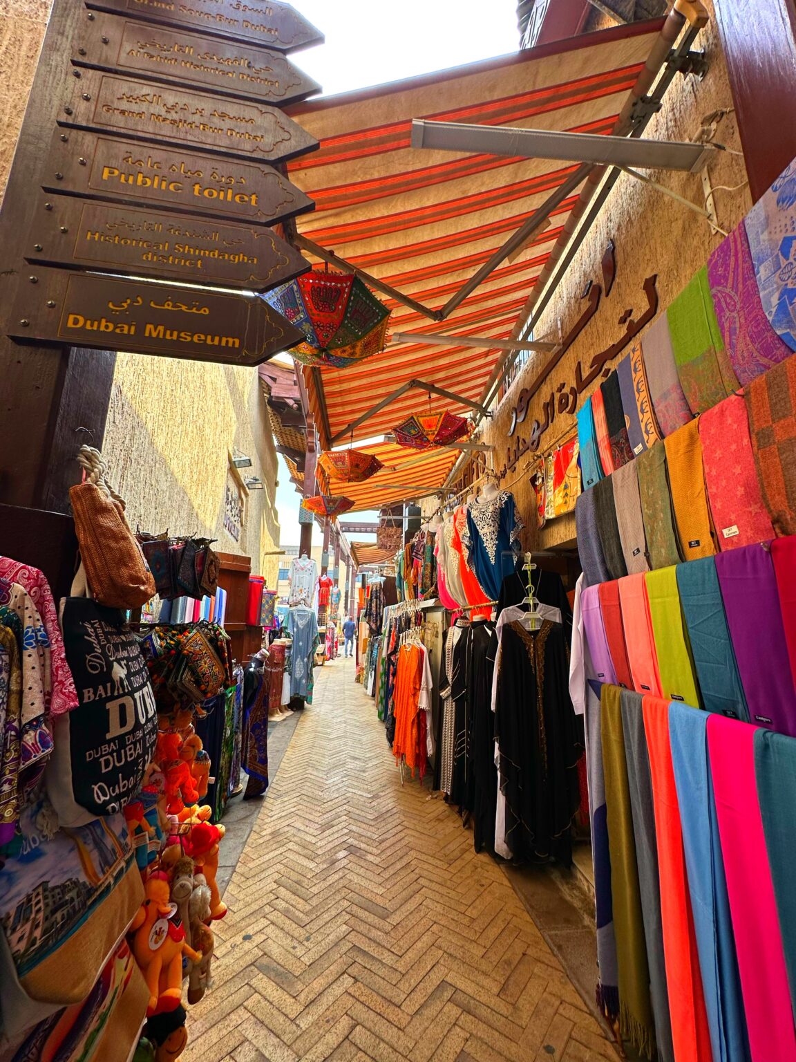 Meena Bazaar Dubai: Vibrant Market in Al Fahidi | Dubai OFW