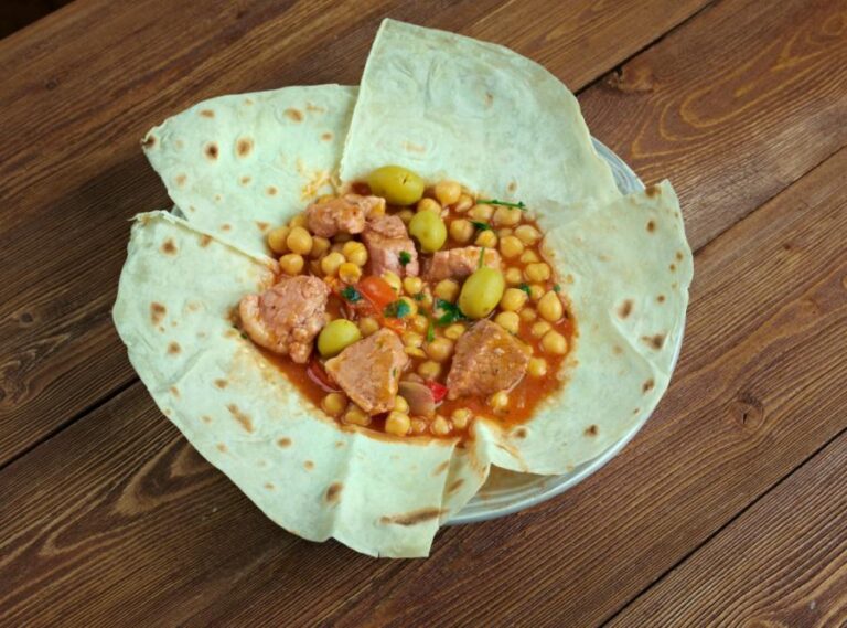 15 Traditional Emirati Food: UAE Cuisine | Dubai OFW